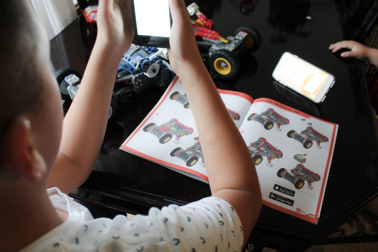 HEXBUG’S VEX Battling Boxing Robots